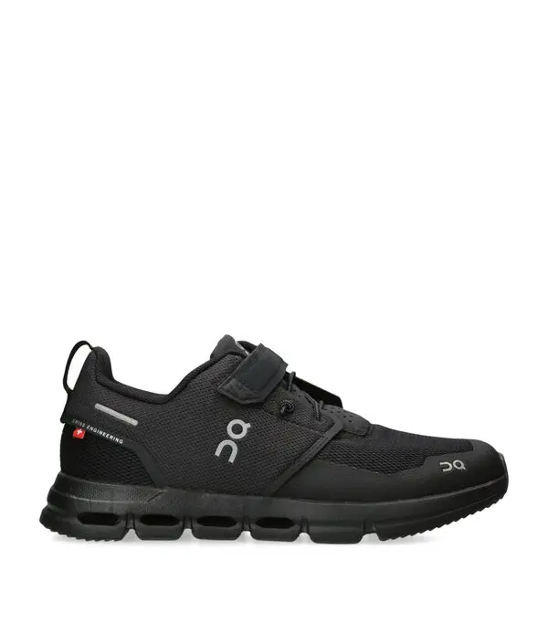On Cloud Play Sneakers