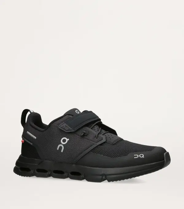 On Cloud Play Sneakers