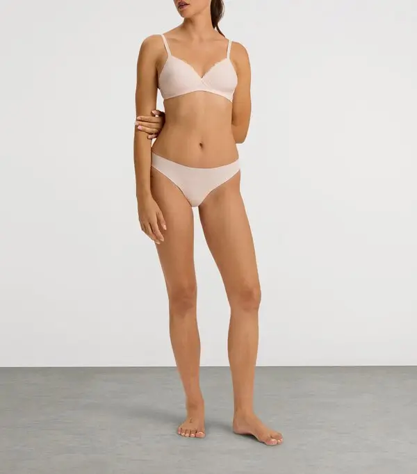 Hanro Invisible Cotton Thong - Nude