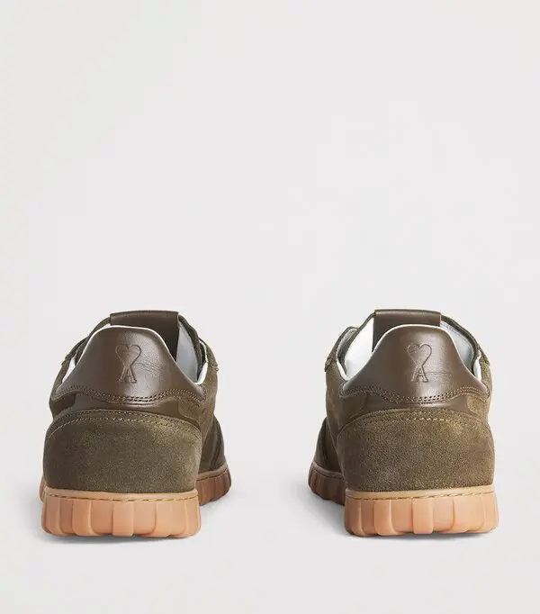 Ami Low-top Suede Sneakers