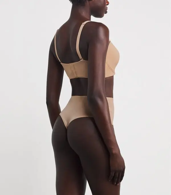 SKIMS Fits Everybody Strapless Bra - Beige