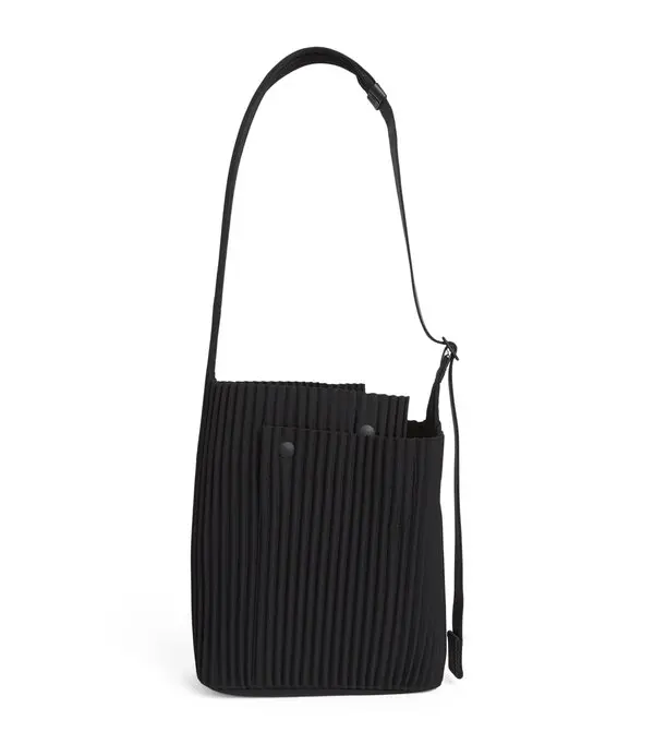 Issey Miyake Pleated Utility Shoulder Bag - Black