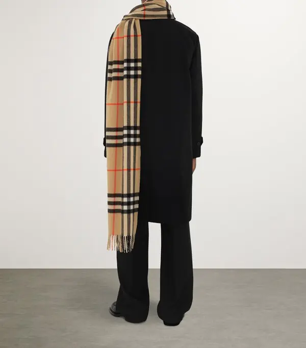 Burberry Wide Cashmere Check Scarf - Beige