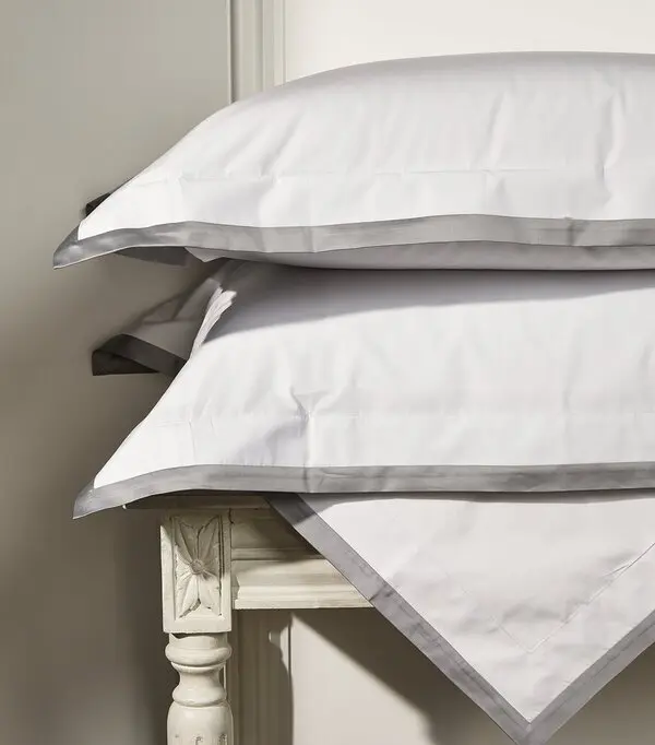 CELSO DE LEMOS Hella Super King Duvet Cover