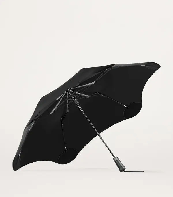 BLUNT UMBRELLAS The Metro Umbrella