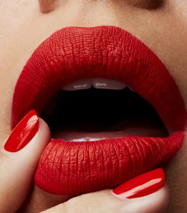 MAC COSMETICS Retro Matte Liquid Lipcolour - Red