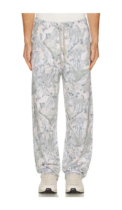 LEGENDS Fairfax Sweatpant In . Also - Green