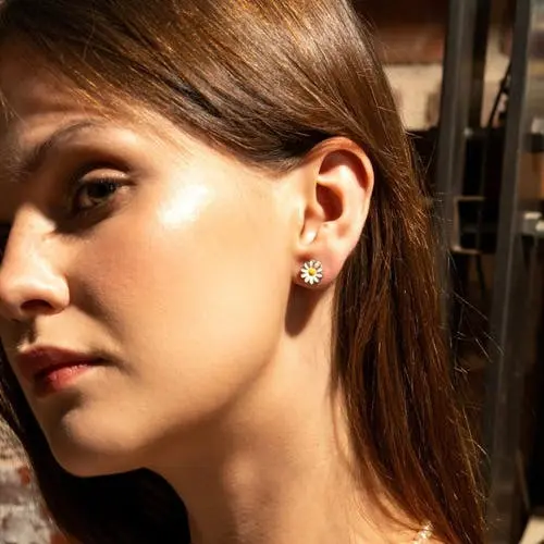 SPERO LONDON Enamel Daisy Stud Earrings