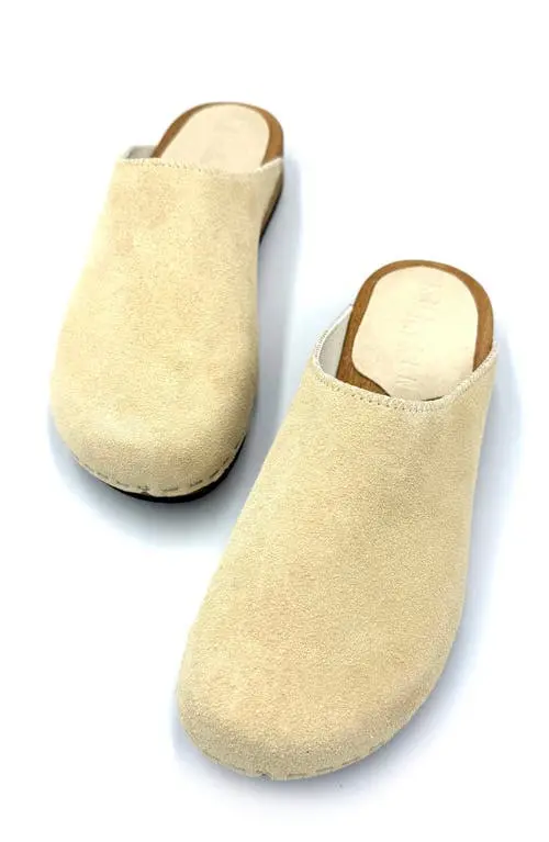 KUNSTEN Ella Suede Clogs - Beige