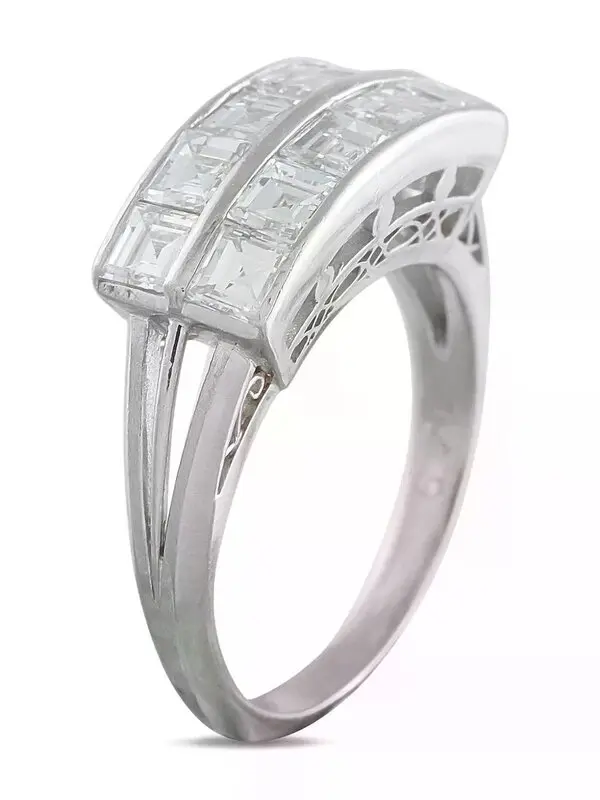 LB EXCLUSIVE Platinum Diamond Ring