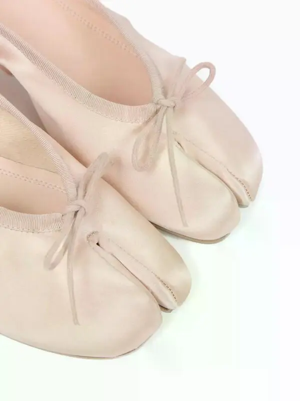 MAISON MARGIELA Tabi Satin Ballerinas With Bow Detailing - Pink