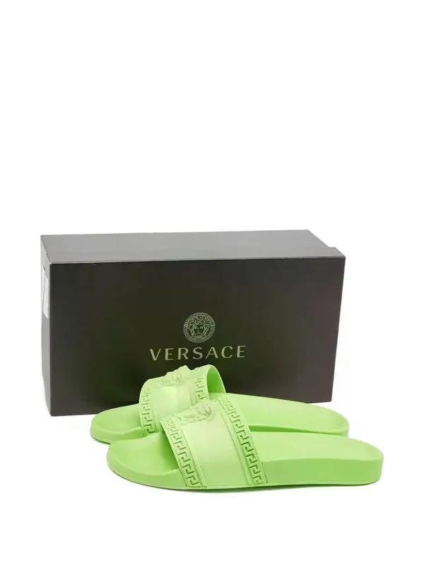 Versace Medusa Detail Flip-flops