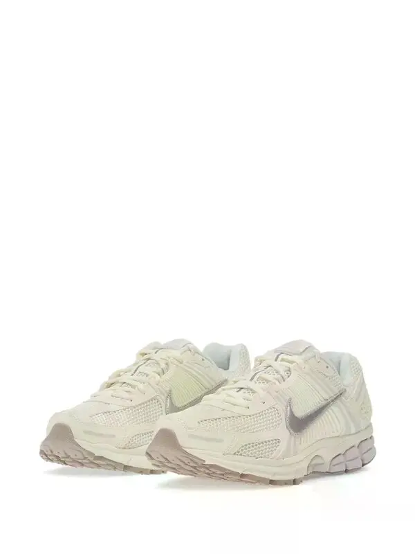 Nike Zoom Vomero Metallic Sneakers - Neutrals