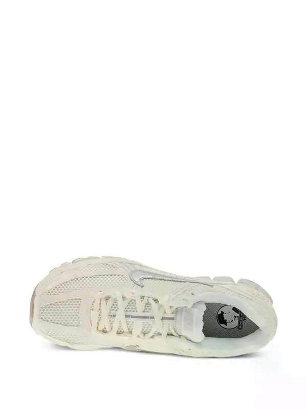 Nike Zoom Vomero Metallic Sneakers - Neutrals