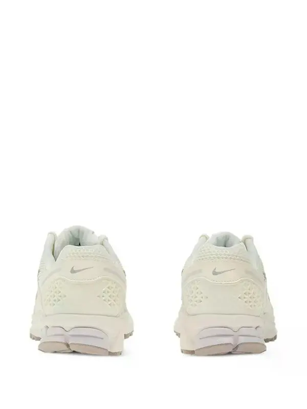Nike Zoom Vomero Metallic Sneakers - Neutrals