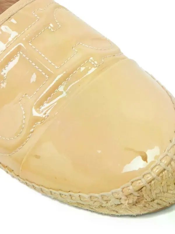 Carolina Herrera Patent-leather Logo Espadrilles - Neutrals
