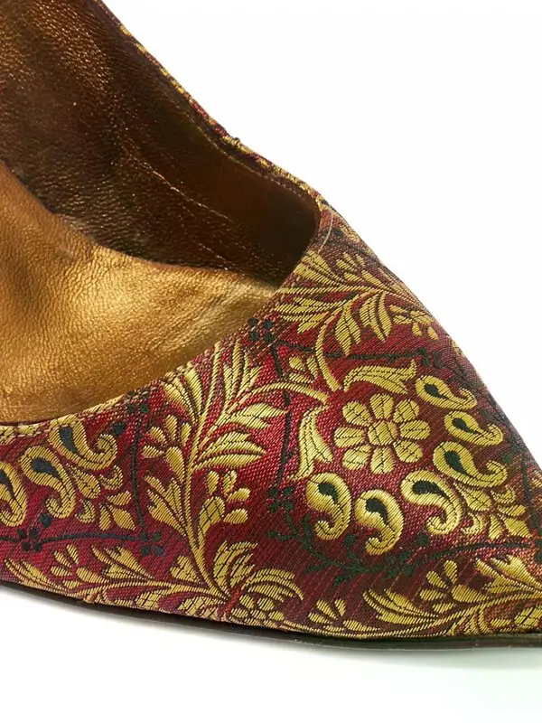 Manolo Blahnik Bb Brocade Pointed-toe Pumps