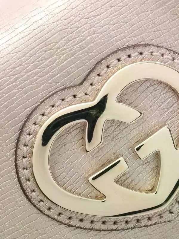 Gucci 2010s Lovely Bifold Leather Wallet - Neutrals