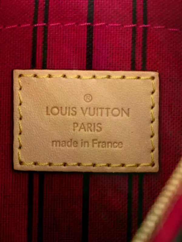 LOUIS VUITTON 2015 Monogram Neverfull Pm Pouch