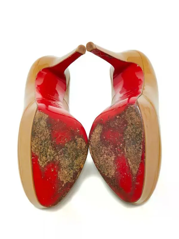 CHRISTIAN LOUBOUTIN Bianca Platform Pumps - Brown