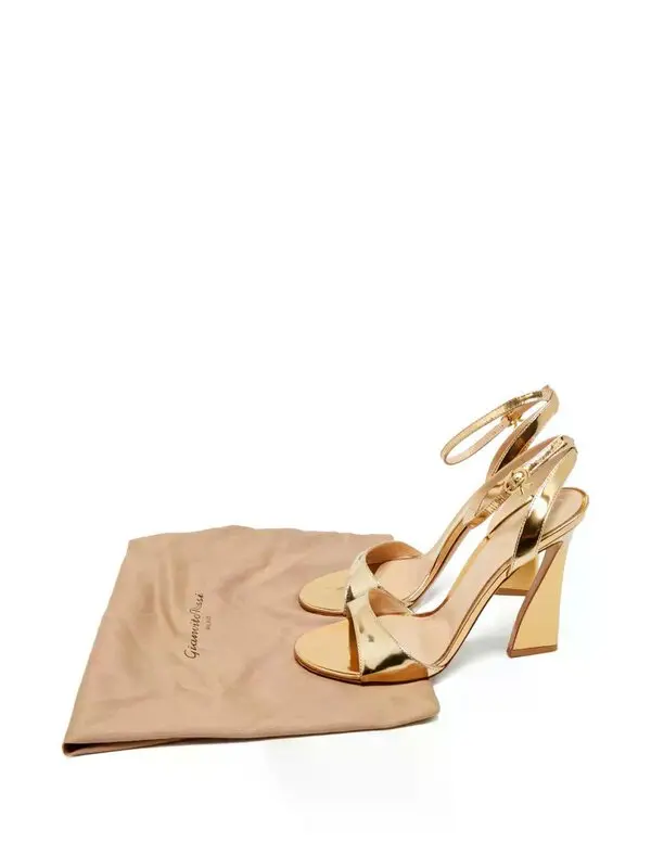 GIANVITO ROSSI Leather Slingback Sandals
