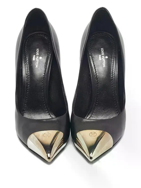 LOUIS VUITTON Urban Leather Toe-cap Pumps