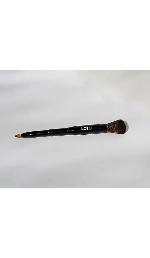 NOTO BOTANICS Lip + Cheek Duo Brush