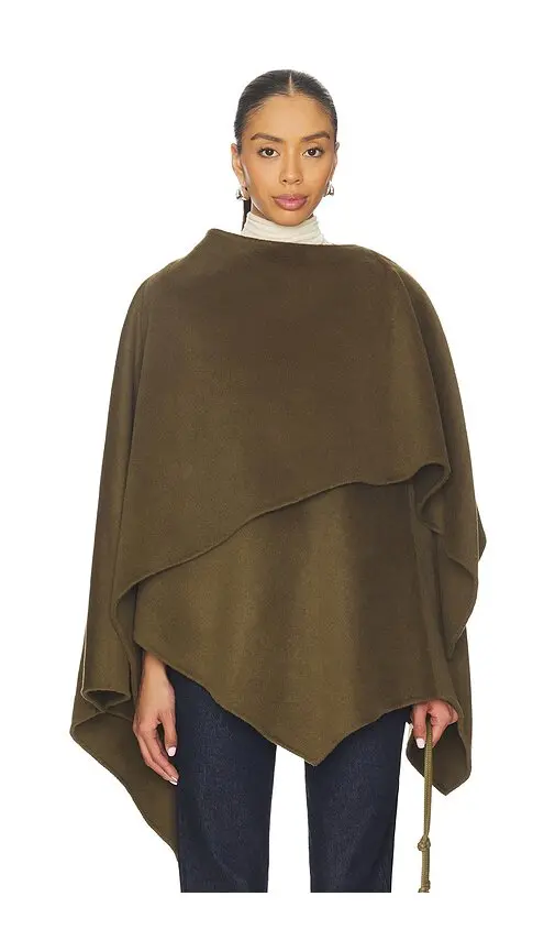 L'academie Wool Cape