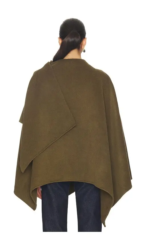 L'academie Wool Cape