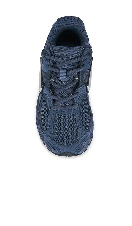 Nike V5 Runner Sneaker