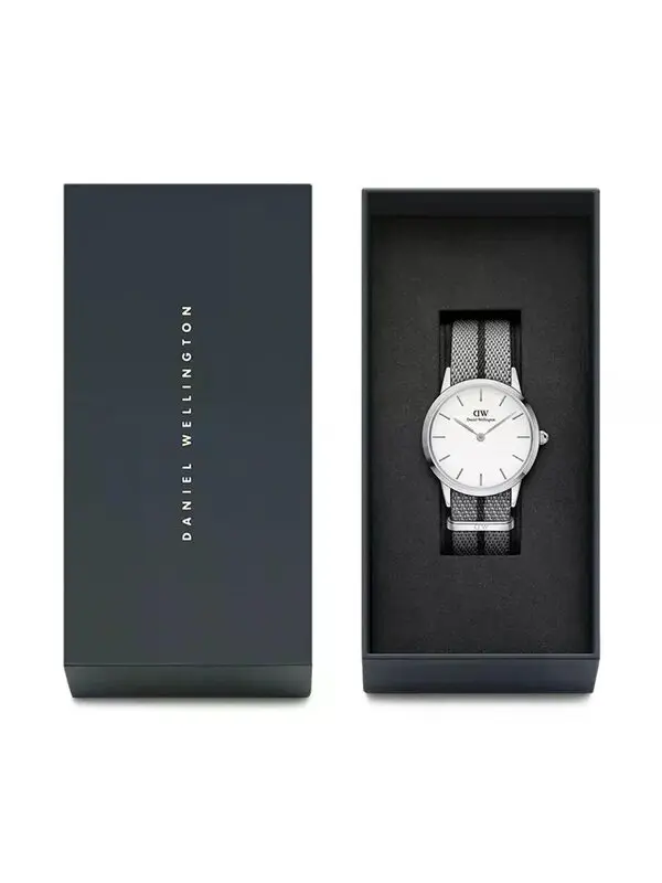 DANIEL WELLINGTON 36mm Strap Watch