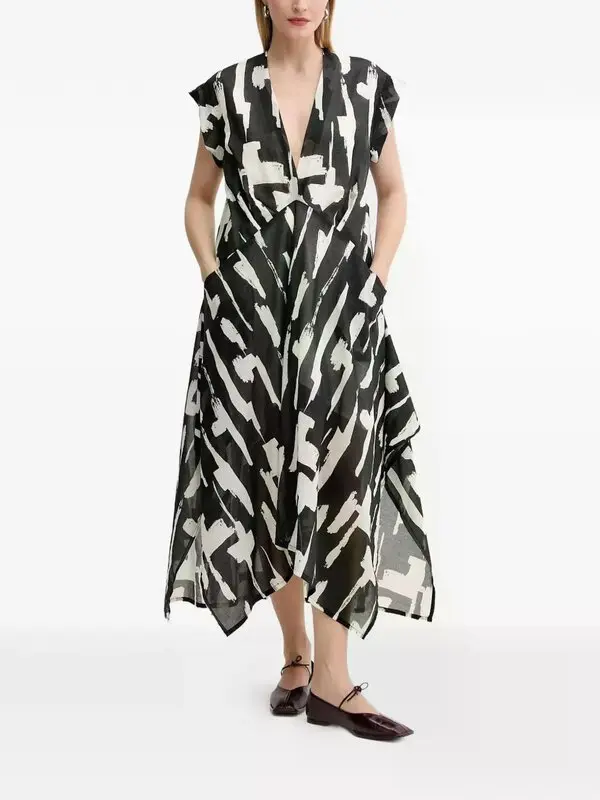 MMC STUDIO Graphic Print V-neck Dress