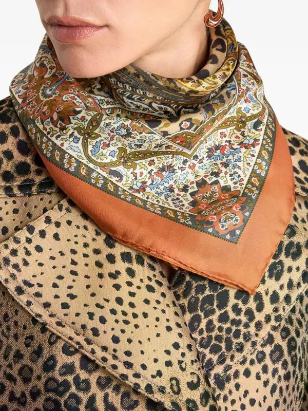 Etro Paisley-animal Motif Scarf - Neutrals