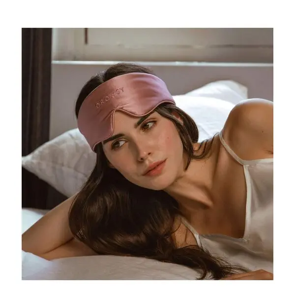 DROWSY Featherweight Silk Eye Mask - Pink