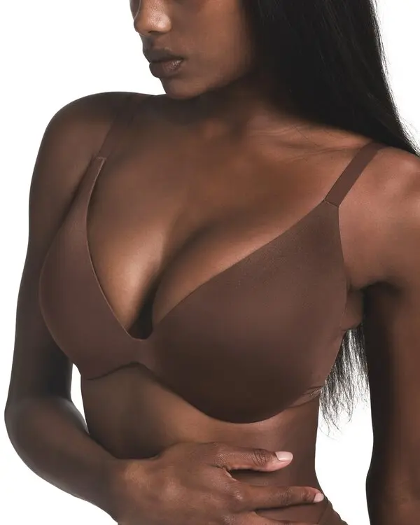 SKIMS Wireless Form Push Up Plunge Bra - Cocoa