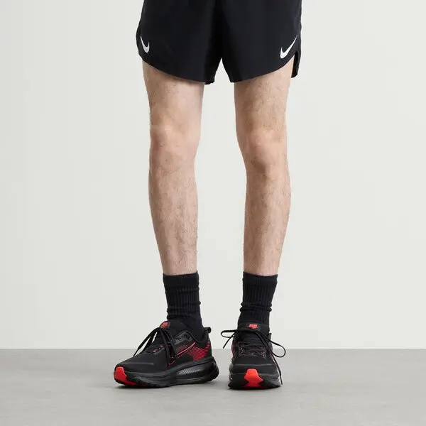 Nike Vomero 18 Running Sneaker - Black/crimson/anthracite