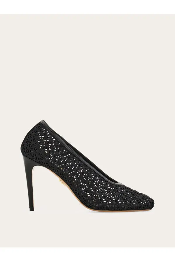 FERRAGAMO Macramé Pump - Black