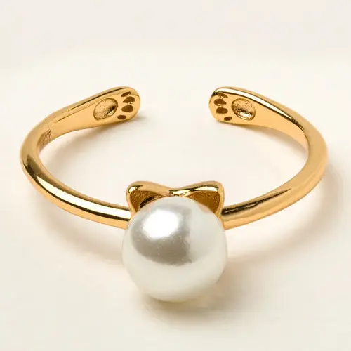 UNCOMMON GOODS Cat Lady Ring