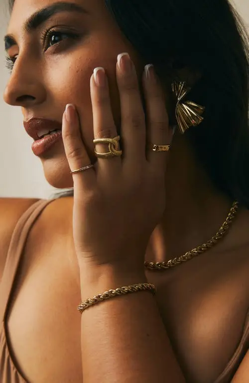 MIRANDA FRYE Zoe Ring - Gold