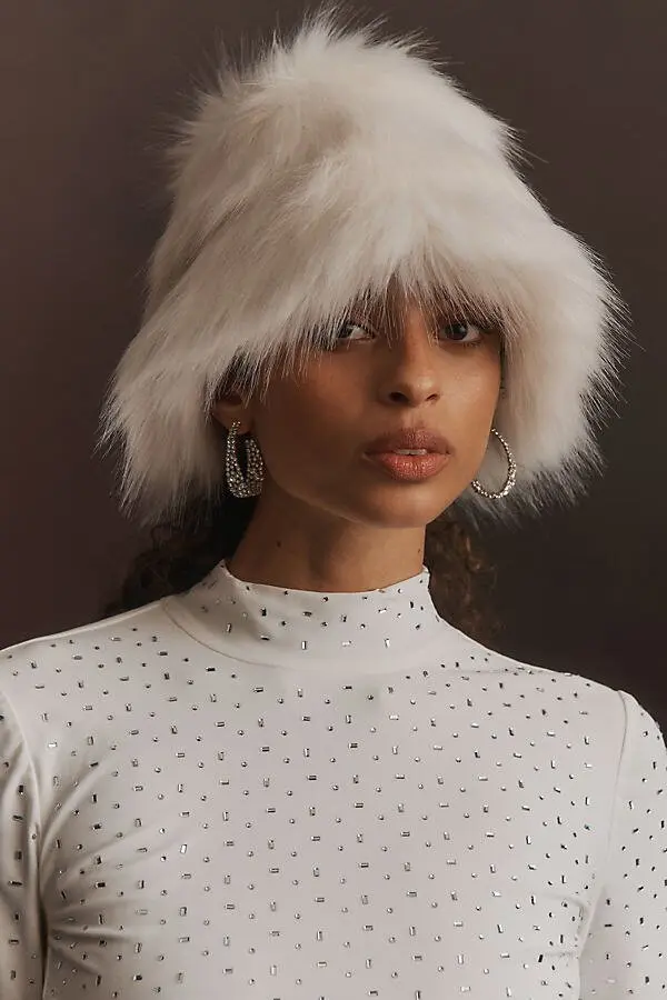 UNREAL FUR Yeoman Bucket Hat - White