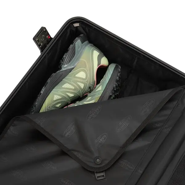 EASTPAK Resist'r Medium Luggage Case - Brushed Black