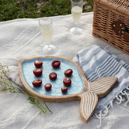 UNCOMMON GOODS Seaside Serving Platter Widgeteer
