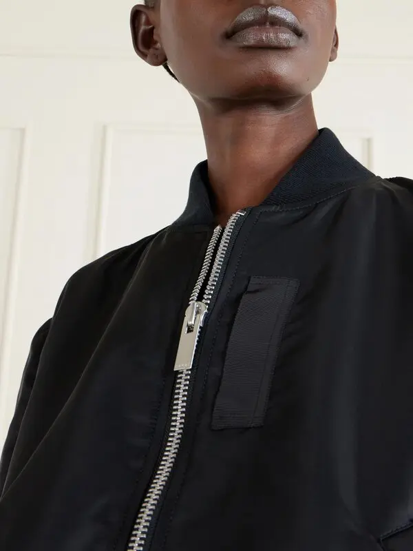 Sacai Padded Shell Bomber Jacket With Pleated Detail - Black