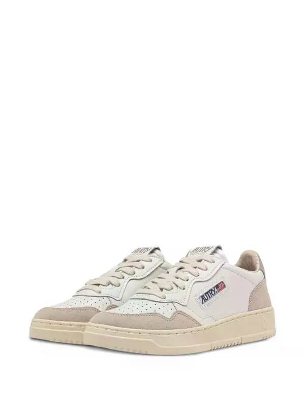 AUTRY Medalist Low Lace-up Sneakers