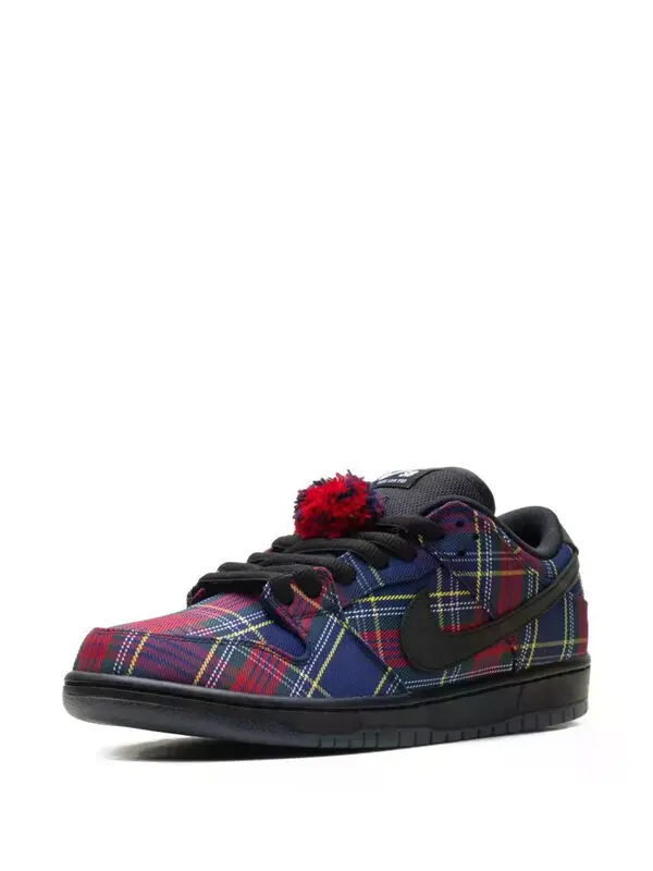 Nike Sb Dunk Low Tartan Pompom Sneakers - Blue