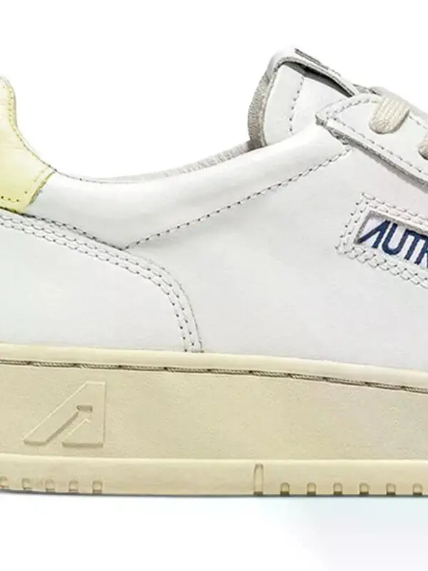 AUTRY Medalist Low Leather Sneakers
