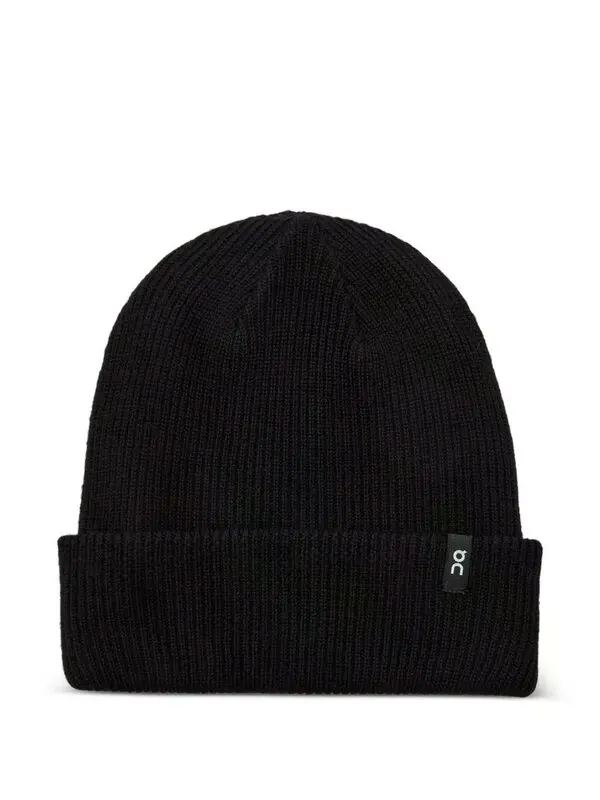 On Logo-detail Beanie - Black