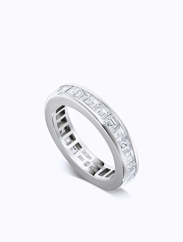 BRIONY RAYMOND Regent Carré Cut Eternity Ring - 18 Karat White Gold