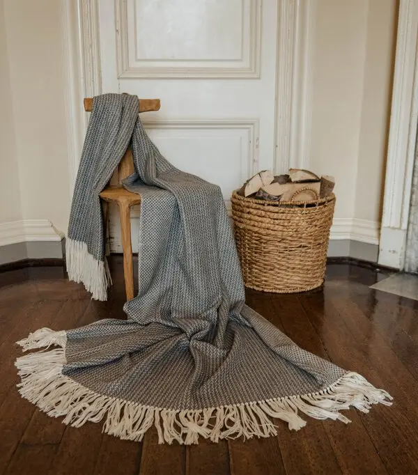 ARAMINTA CAMPBELL Large Alpaca-blend Woodland Throw