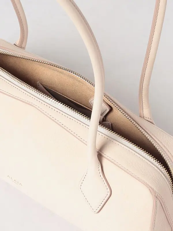 Alaïa Shoulder Bag - Pink
